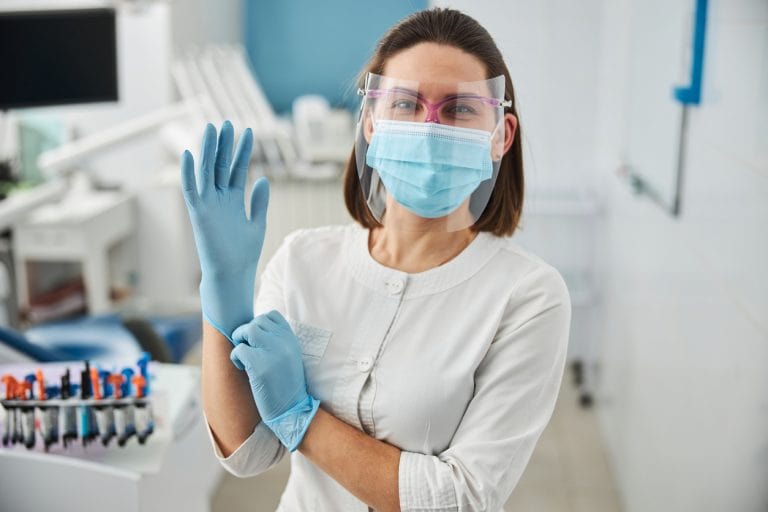EPIs na odontologia: conheça 5 equipamentos essenciais - Codental Blog
